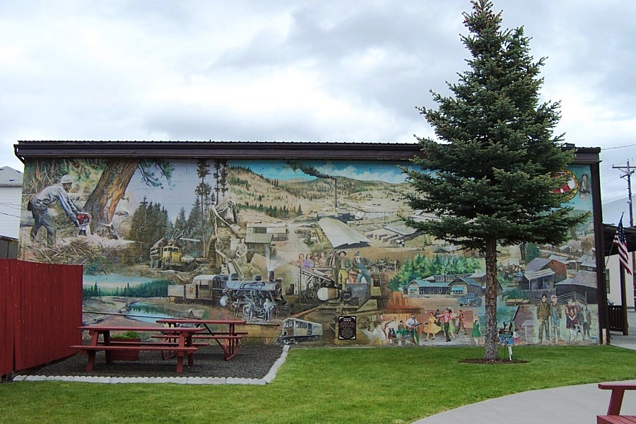 Fossil, Oregon is located where the little know Highway 218 intersects ...