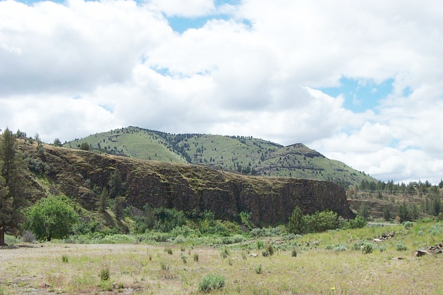 Spray, Oregon is located in the heart of the John Day river valley.