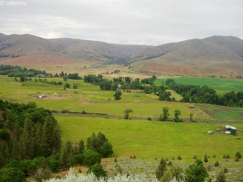 Tygh Valley, Oregon is just far enough off of Highway 197 to retain its ...