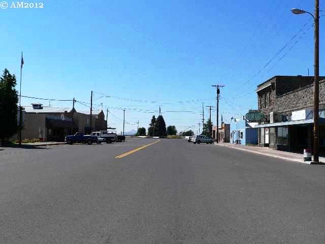 Malin, Oregon is just one irrigation ditch from California.