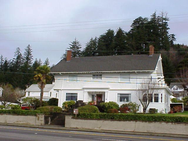 Gardiner has some of the finest old sea captain homes on the Oregon coast.