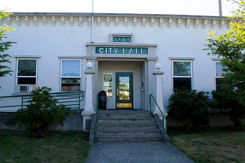Myrtle Point, Oregon, the hub of Coos County, is named for the native ...