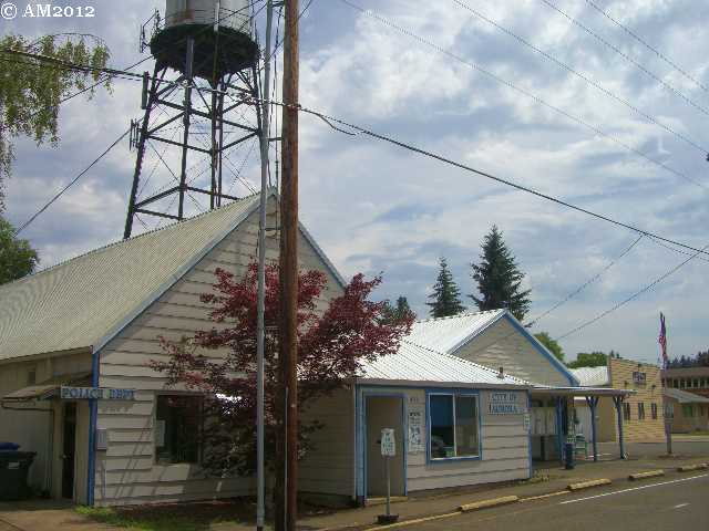 Aurora, Oregon continued as a skilled craftsman settlement long after ...