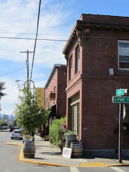 Carlton, Oregon, lies just north of McMinnville on the Tualatin Valley ...
