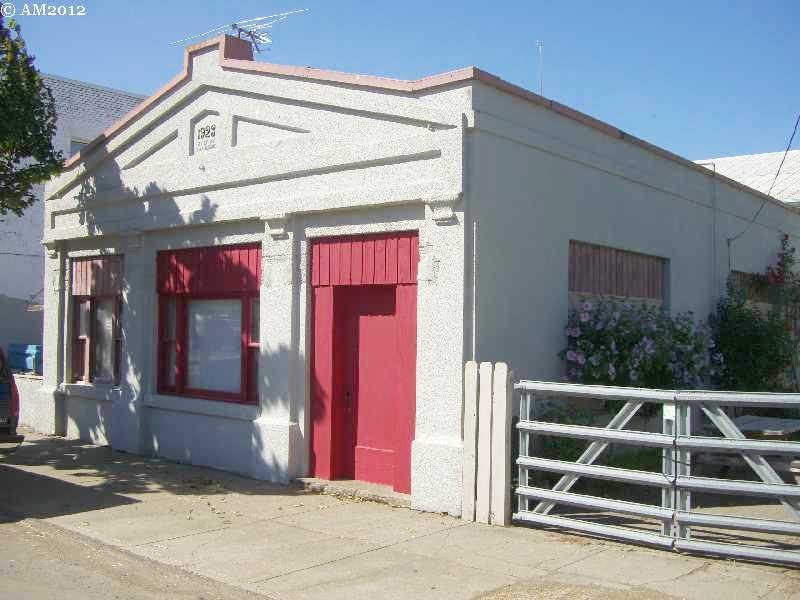 Donald, Oregon used to be an important stop on the Oregon Electric ...