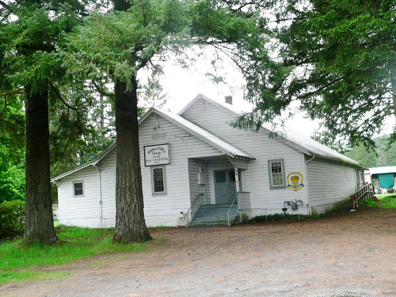 Lyons, Oregon has a great city park.