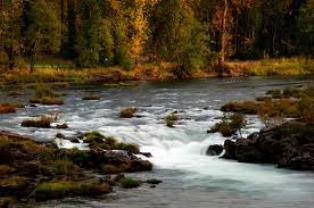 Waterloo, Oregon lies along the Santiam river after it exits the ...