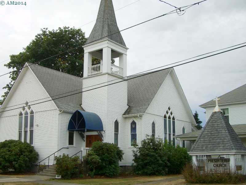 Creswell, Oregon, is close enough to the I-5 freeway to benefit but far ...