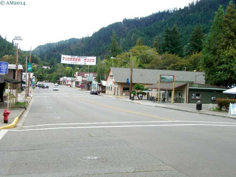 Riddle, Oregon is close to Nickel Mountain, at one time the site of the ...