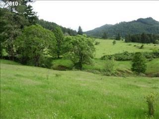 Tenmile, Oregon is not to be confused with Lakeside and Tenmile Lakes.