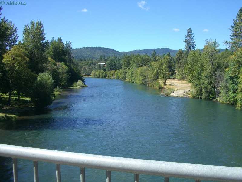 Shady Cove, Oregon is on the Rogue River between Gold Hill and Lost ...