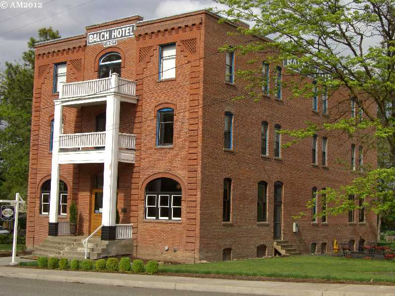 Dufur, Oregon is about as interesting as small towns get.