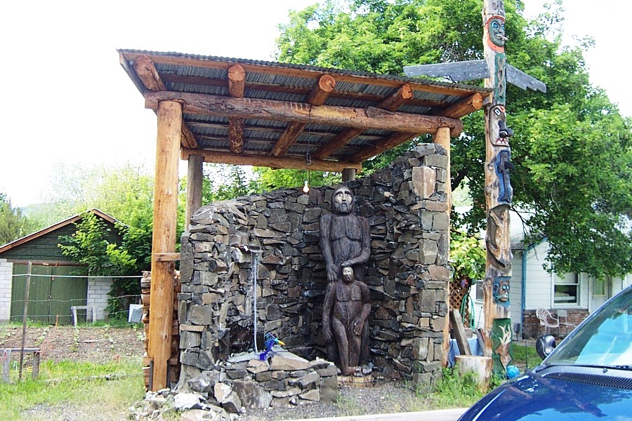 Spray, Oregon is located in the heart of the John Day river valley.