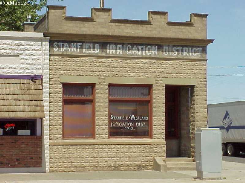 Stanfield, Oregon is sandwiched between I-84 and the Columbia river.