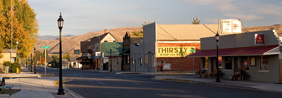 Richland, Oregon is where the Powder river widens and becomes part of ...