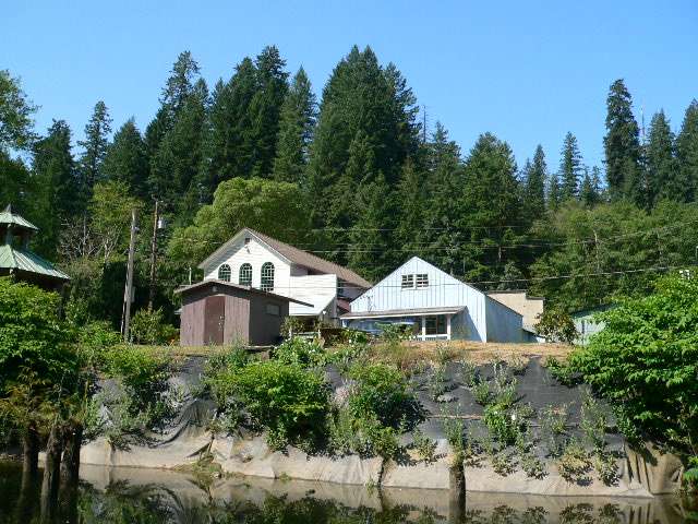 Mapleton, Oregon, is at the head of tidewater on the Siuslaw river in ...