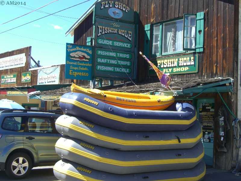 Shady Cove, Oregon is on the Rogue River between Gold Hill and Lost ...